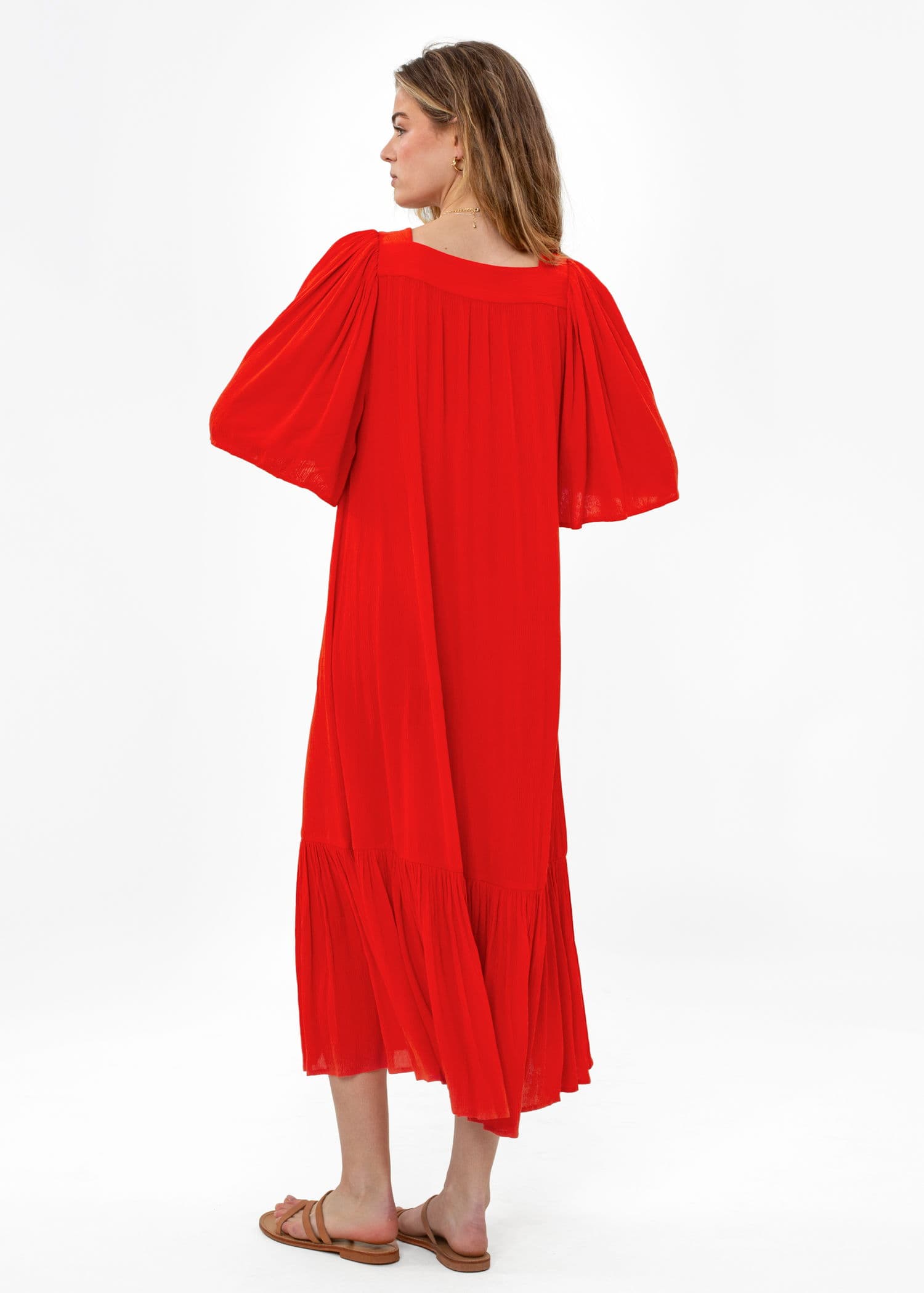 KHALO - Röd creppad klänning - Röd | Indiska.com