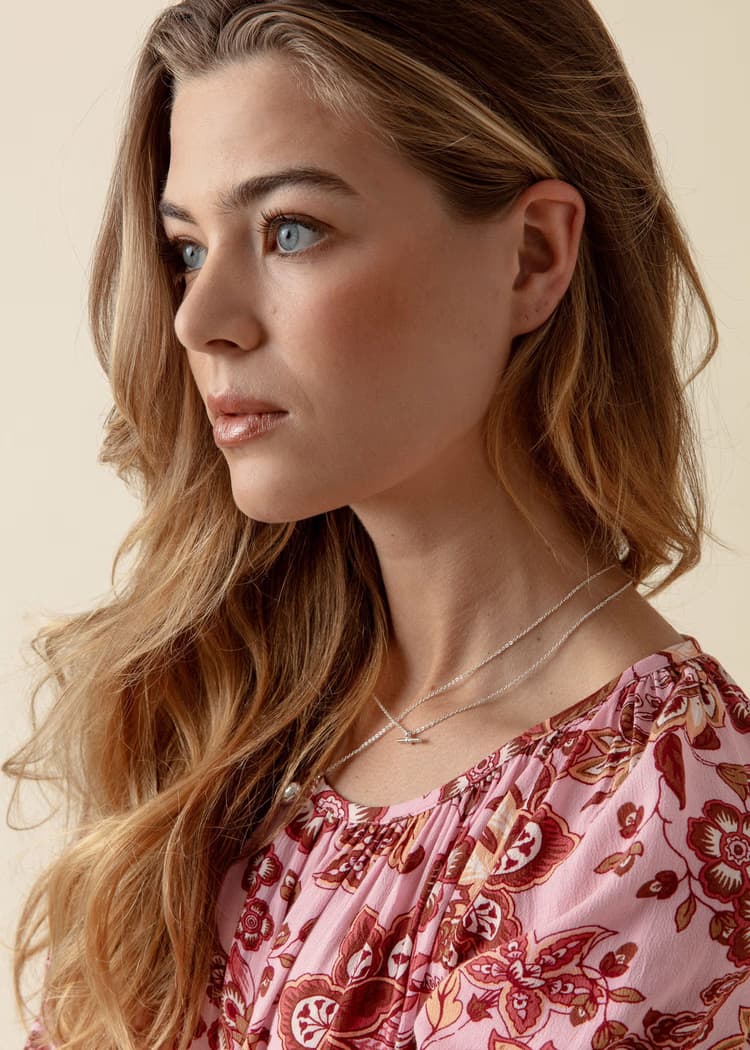 DOLLIE - Blommig blus med 3/4 ärm - Röd | Indiska.com