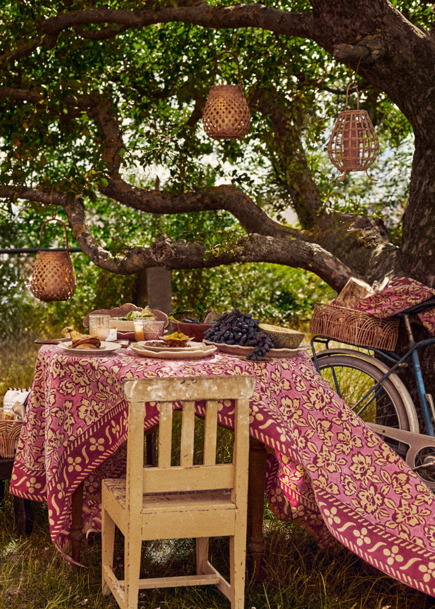 Viny - Blommig blocktryckt duk 150x250 cm - Rosa | Indiska.com